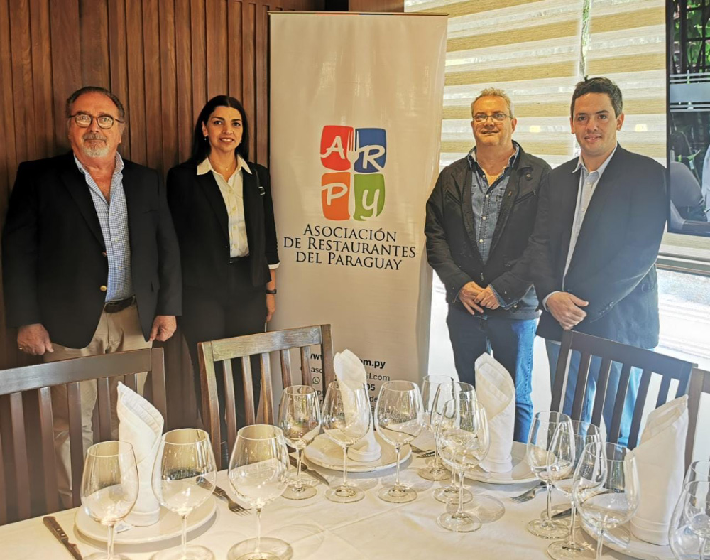 ALMUERZO DE CONFRATERNIDAD ORGANIZADO POR ARPY » ARPY